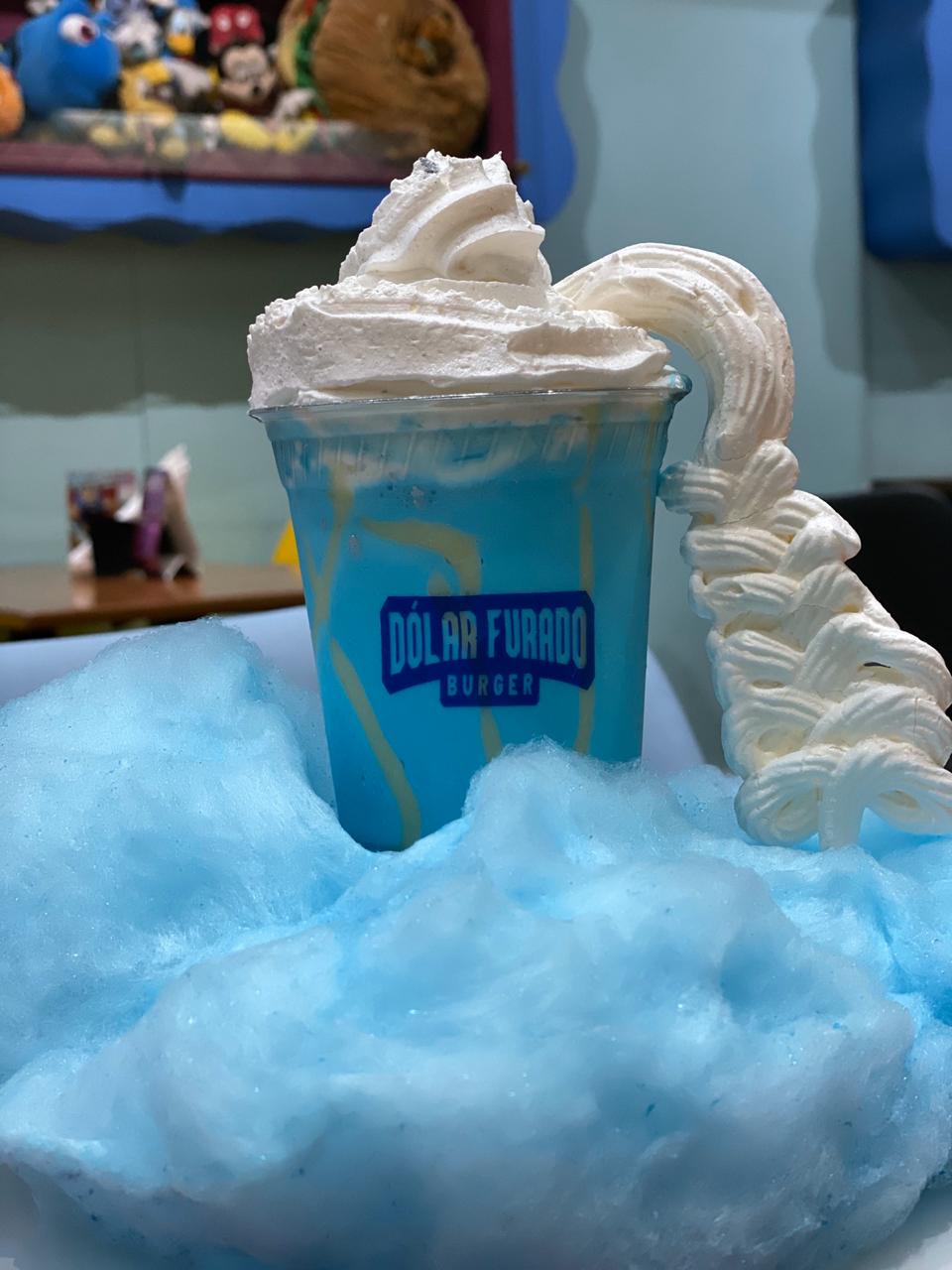 Dólar Furado Burger lança milk-shake inspirado em Elsa, protagonista de ...